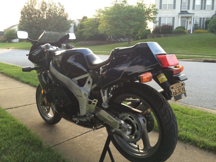 Black Friday – 1990 Yamaha FZR400 | Rare SportBikes For Sale
