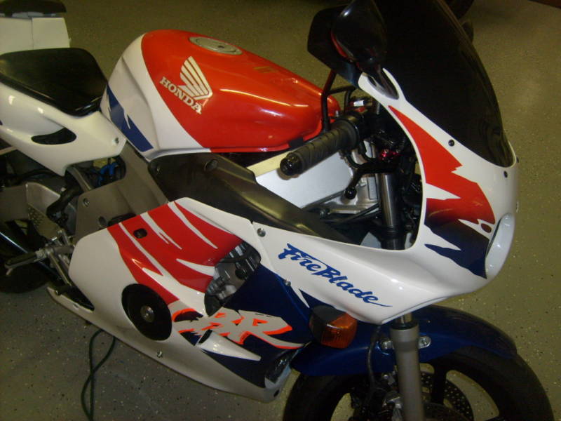cbr side front - Rare SportBikesForSale