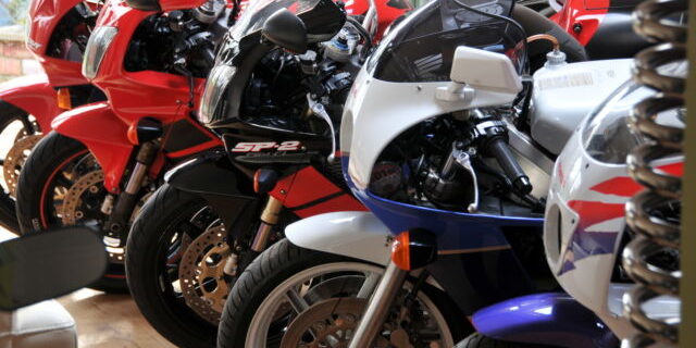 Instant Honda Sportbike Collection: RC30, RC45, RC51 SP1 & SP2 ...