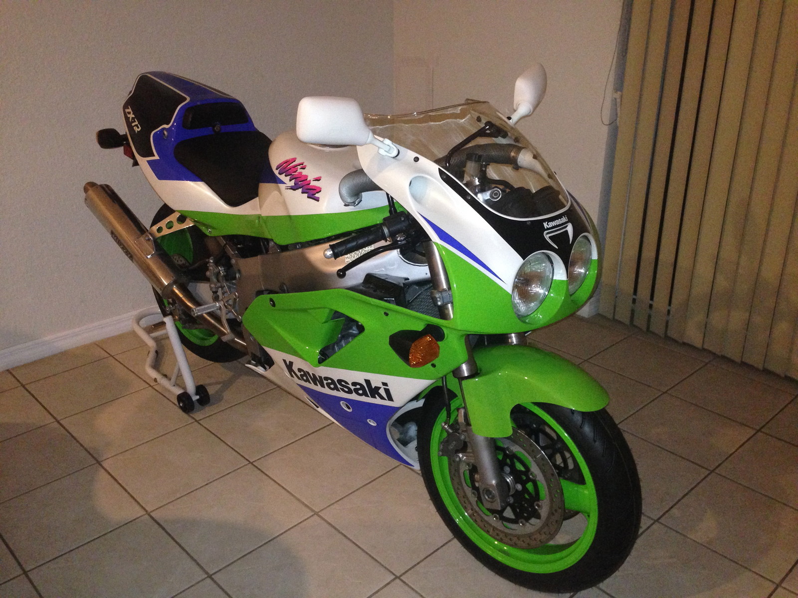 Team Green Fan Favorite: 1992 Kawasaki ZX7-R - Rare SportBikesForSale