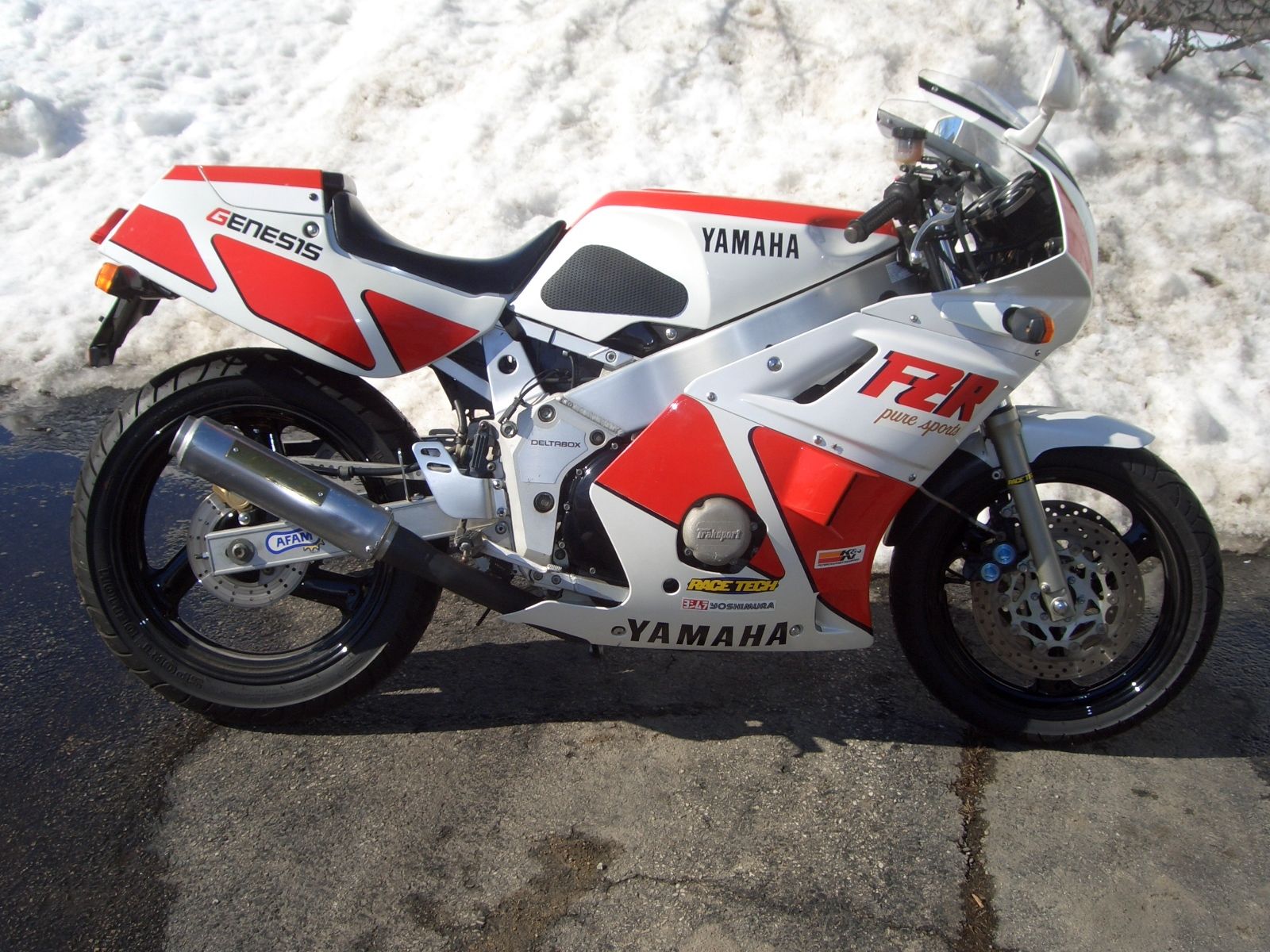 Little Bike, Big Fun: 1989 Yamaha FZR 400 - Rare SportBikes For Sale