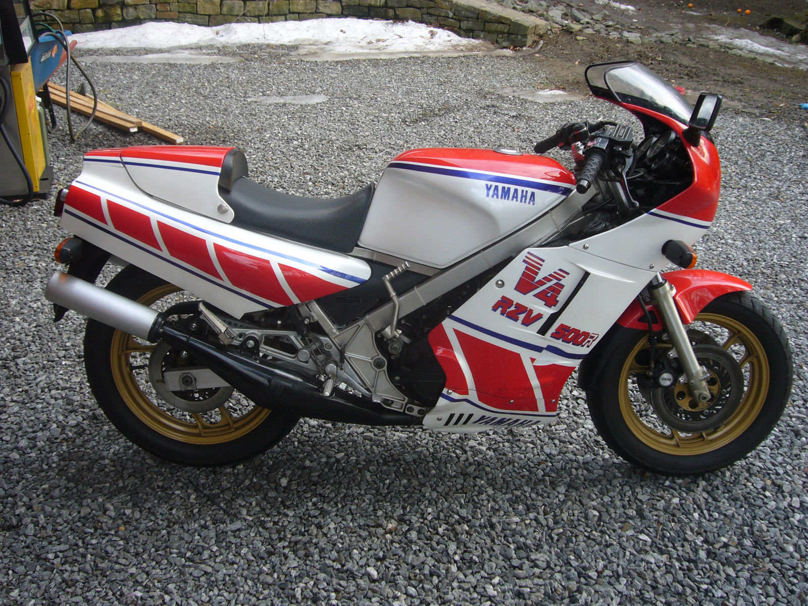 1984 Yamaha RZV500 R Side - Rare SportBikesForSale