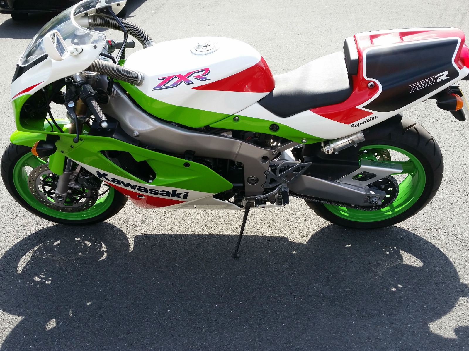 1991 Kawasaki ZXR750R (ZX-7R) in UK colors - Rare SportBikesForSale