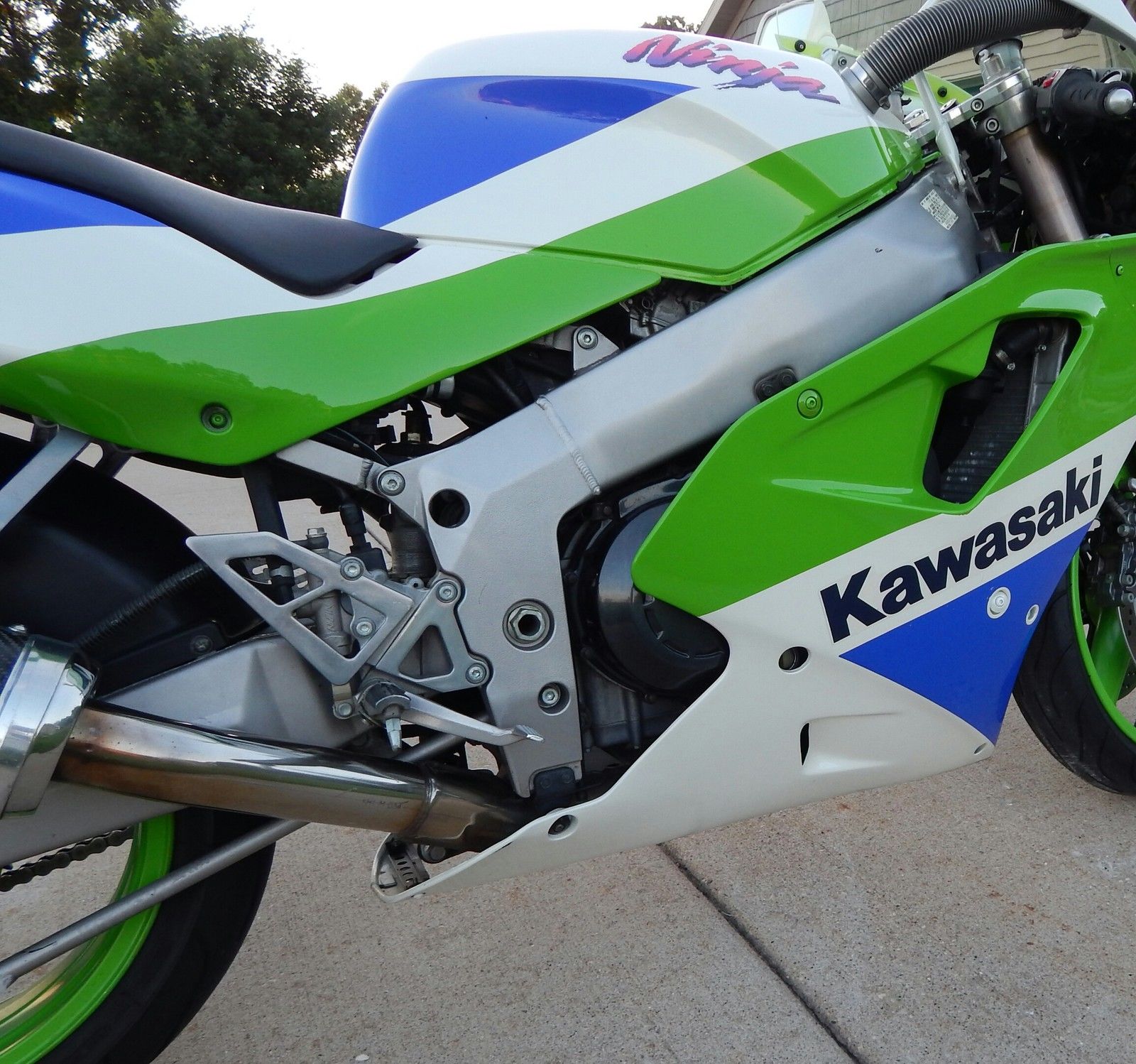 20151221 1992 kawasaki zx-7r right frame - Rare SportBikesForSale