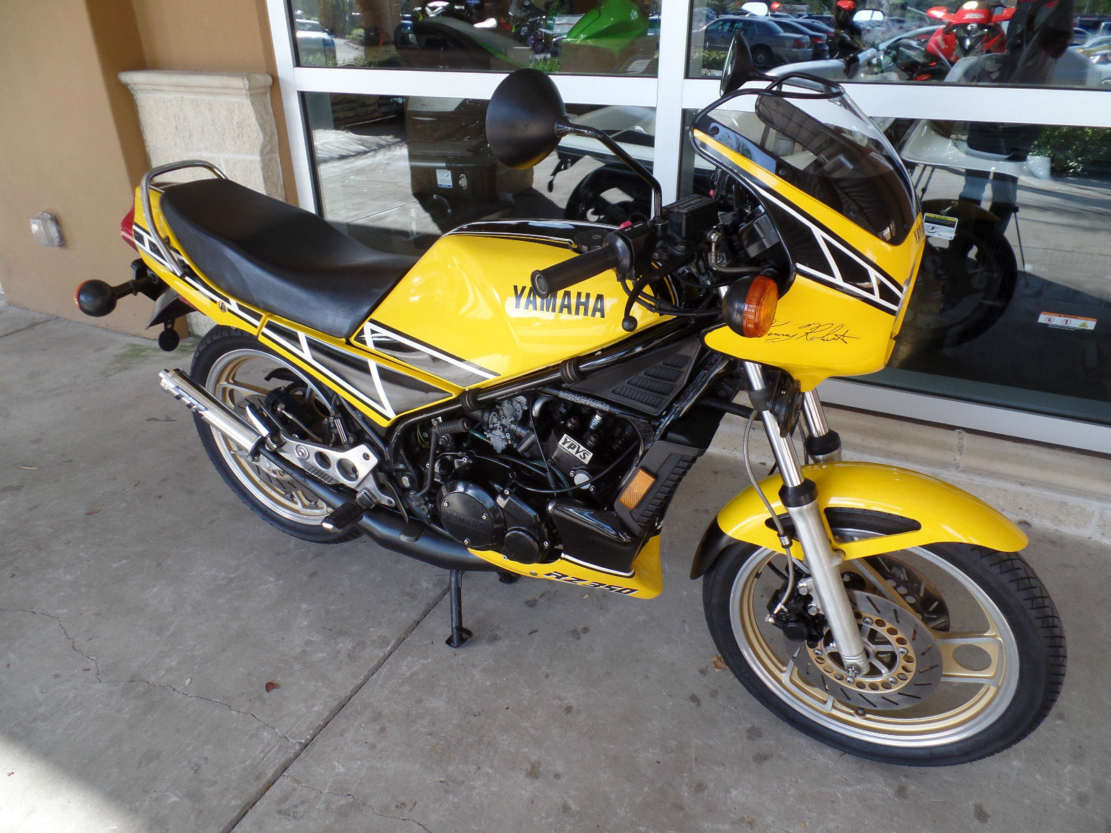 60th Anniversary Colors - 1985 Yamaha RZ-350 Kenny Roberts - Rare ...