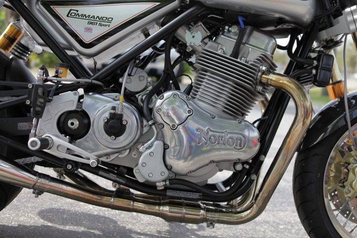 Classic Style, Modern Speed: 2015 Norton Commando 961 for Sale - Rare ...
