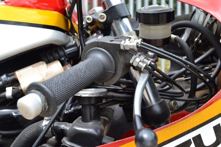 Game-Changer: 1977 Suzuki RG500 Grand Prix Race Bike for Sale - Rare ...