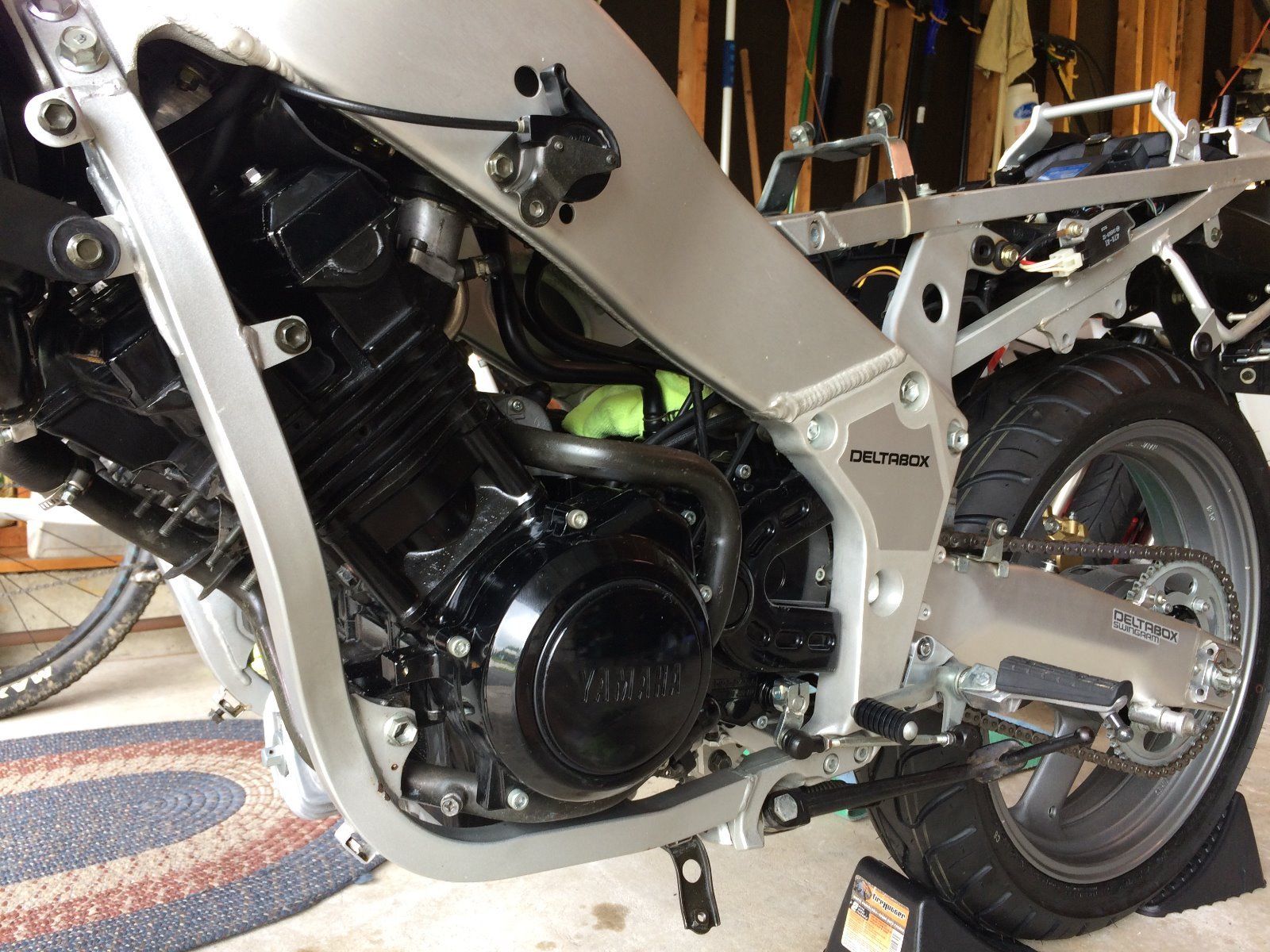 20161126-1990-yamaha-fzr400-left-engine-unfaired - Rare SportBikesForSale