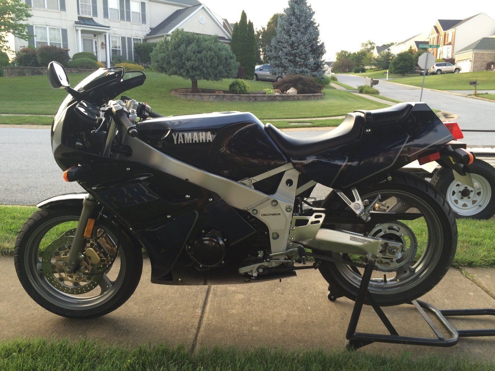 Black Friday - 1990 Yamaha FZR400 - Rare SportBikesForSale
