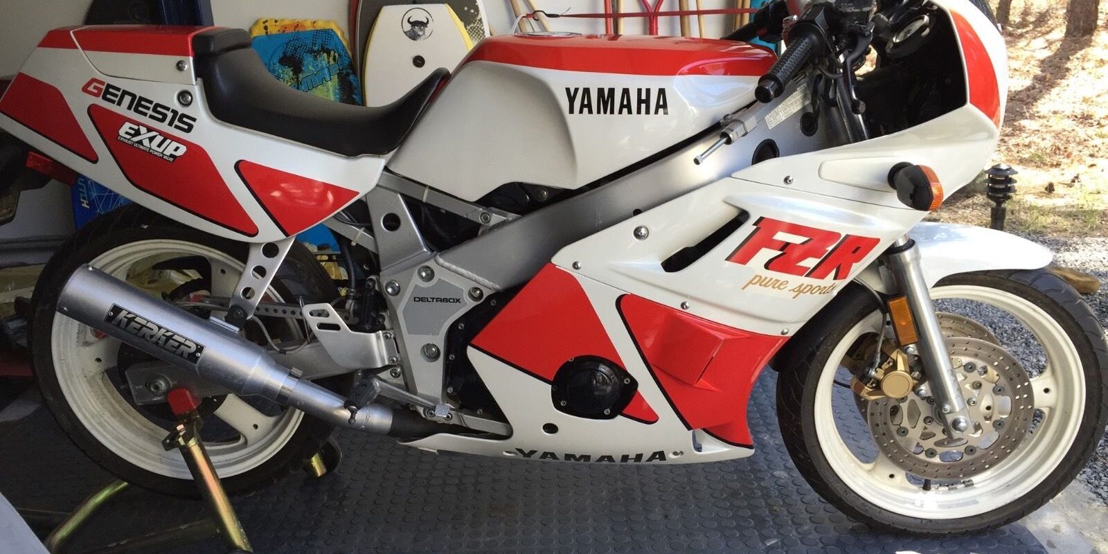 Feelin Fizzy: 1989 Yamaha FZR400 - Rare SportBikesForSale