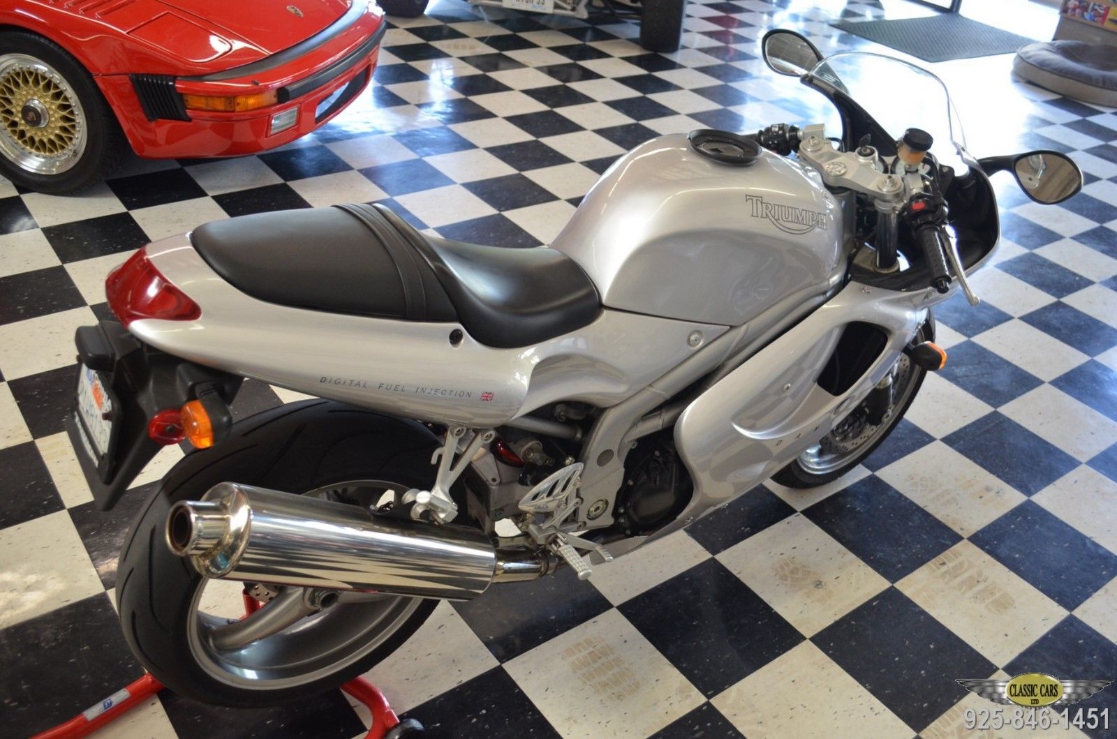 Low Mileage Future Classic: 2001 Triumph Daytona 955i for Sale - Rare ...