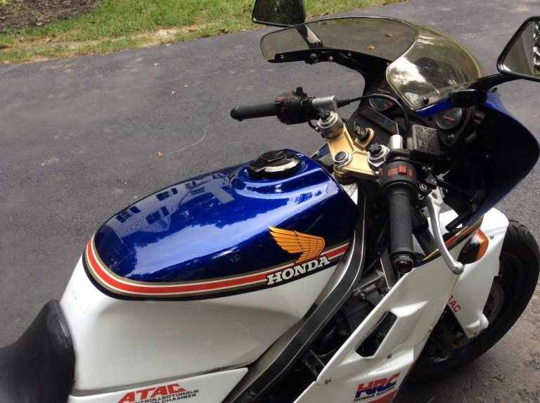 Cutting Edge: 1985 Rothmans Honda NS400R for Sale - Rare SportBikesForSale