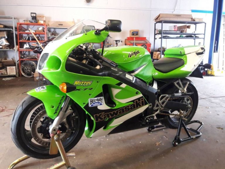 20190117 2001 kawasaki zx7r left - Rare SportBikesForSale