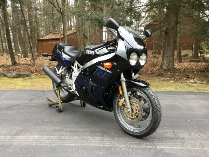 Small Bites: 1990 Yamaha FZR 400 - Rare SportBikesForSale