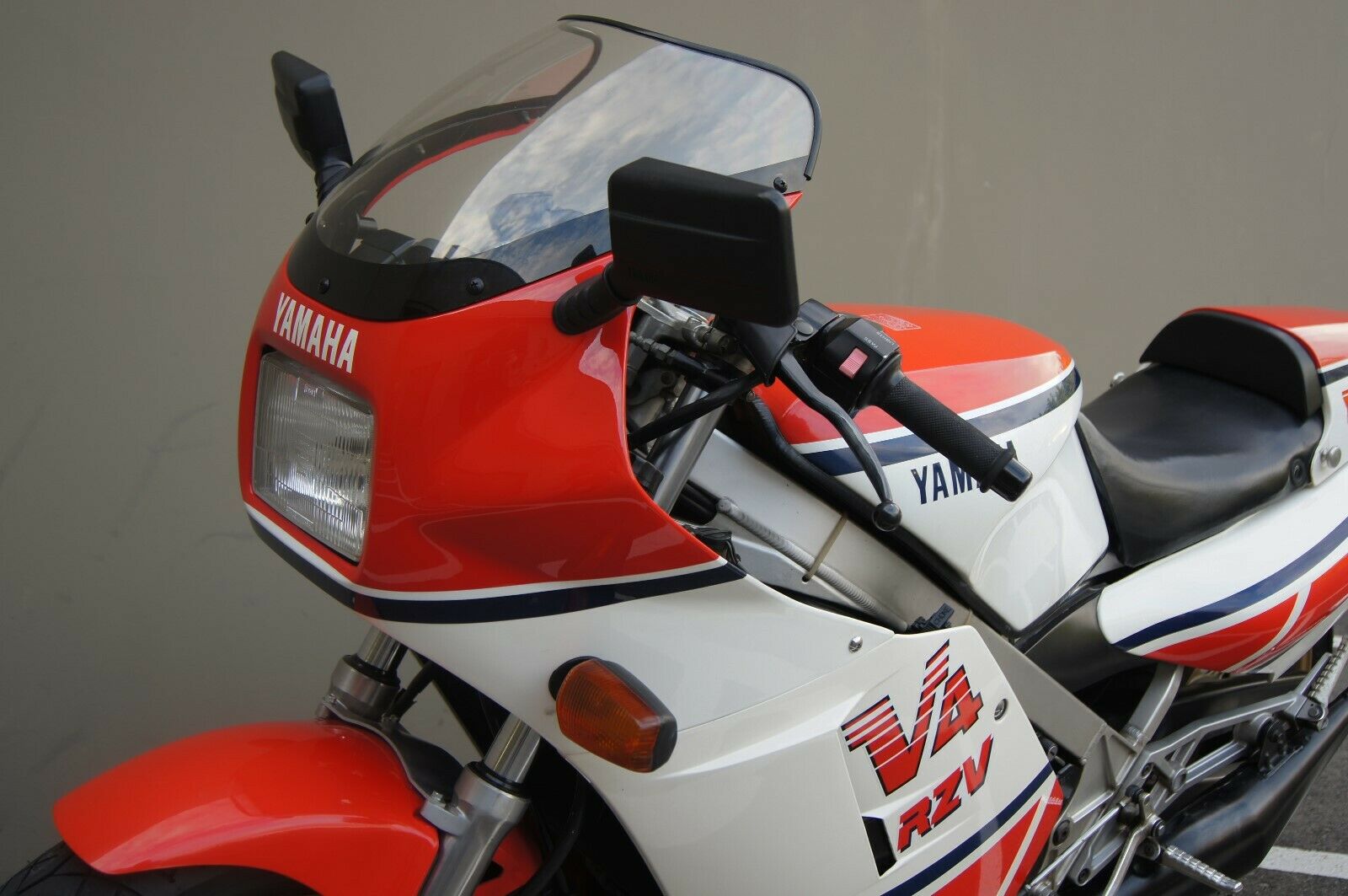 20191210 1987 yamaha rzv500 left front - Rare SportBikesForSale