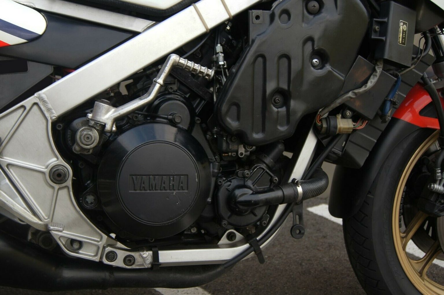 20191210 1987 yamaha rzv500 right engine unfaired - Rare SportBikesForSale