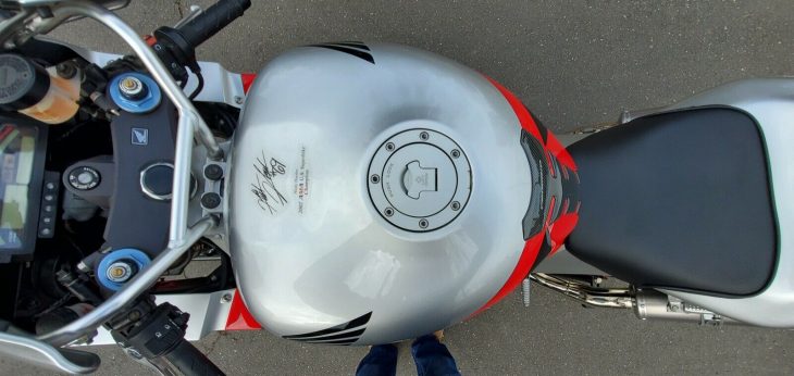 20200113 2004 honda rc51 rvt1000r hayden tank - Rare SportBikesForSale