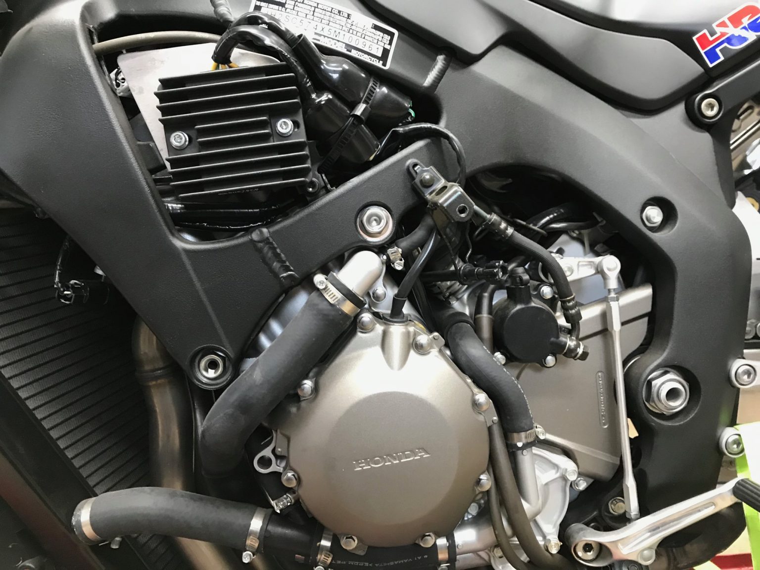 20200521 2005 honda cbr1000rr repsol left engine unfaired - Rare ...