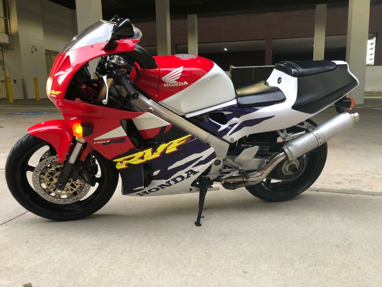 20200620 1996 honda rvf400r nc35 left - Rare SportBikesForSale