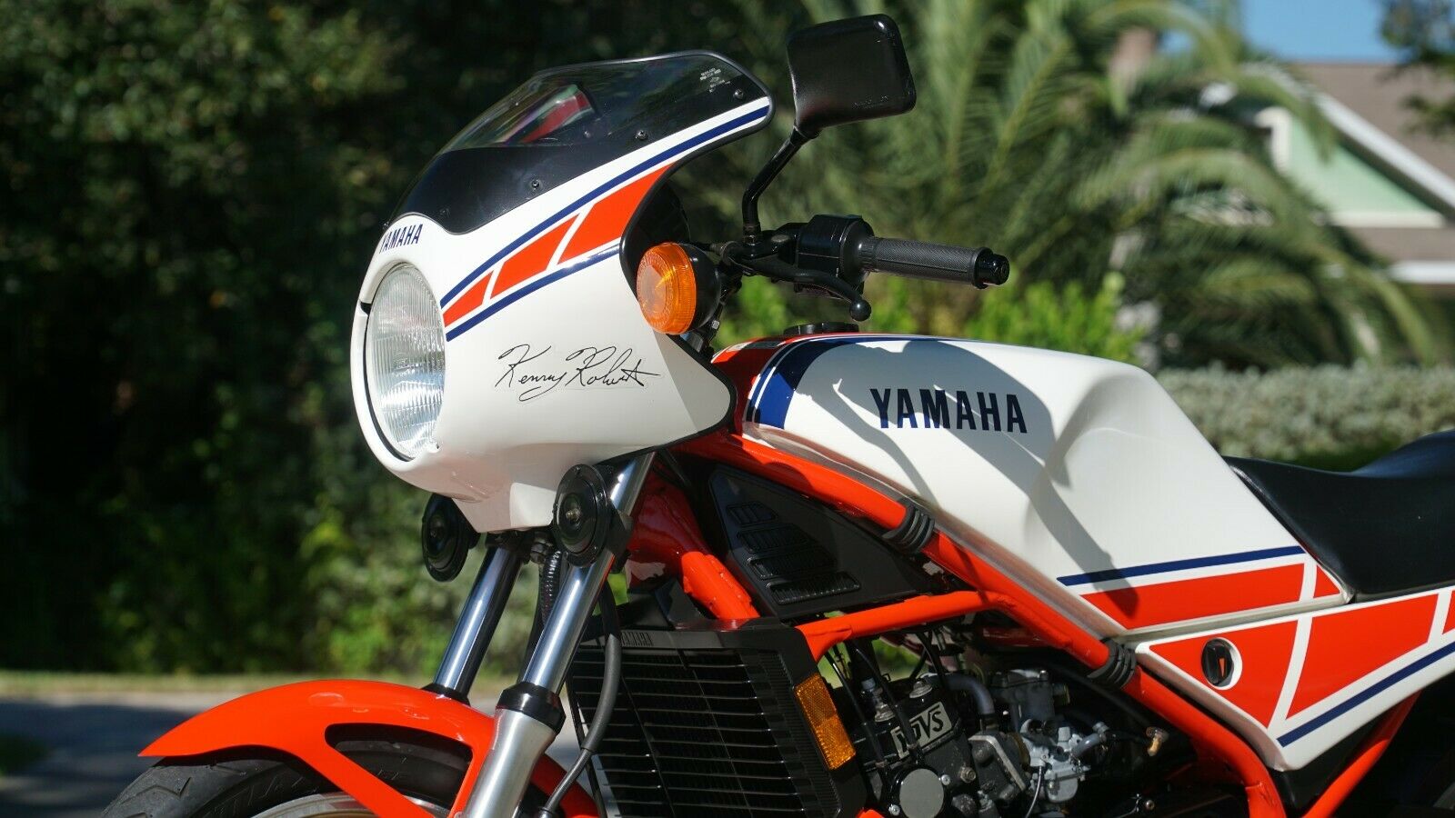 20201126 1985 yamaha rz350 left front detail - Rare SportBikesForSale