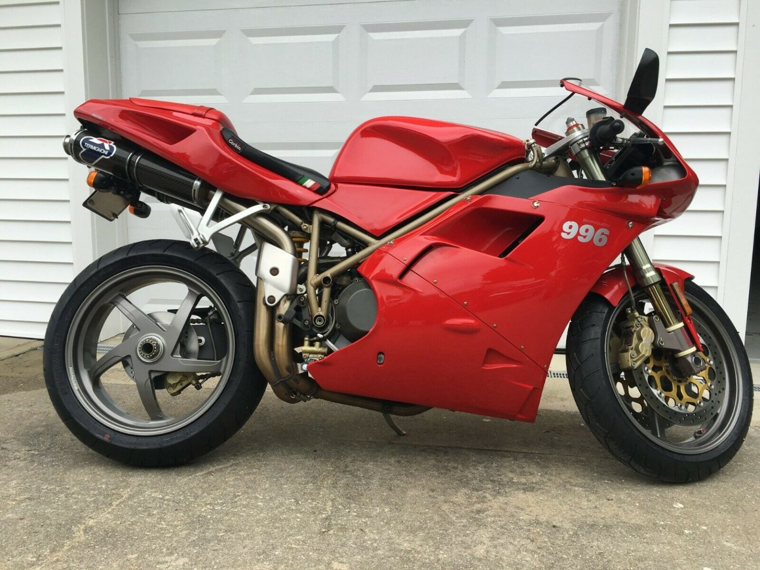 Family Superbike - 2000 Ducati 996 Biposto - Rare SportBikesForSale