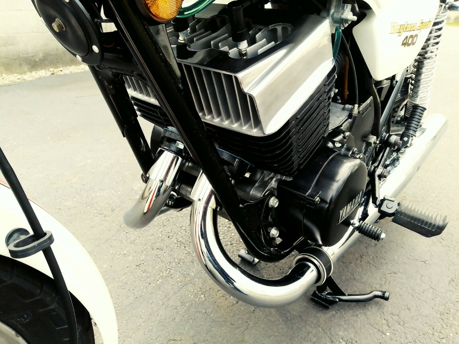 Meet You Half Way - 1979 Yamaha RD400F Daytona Special - Rare ...