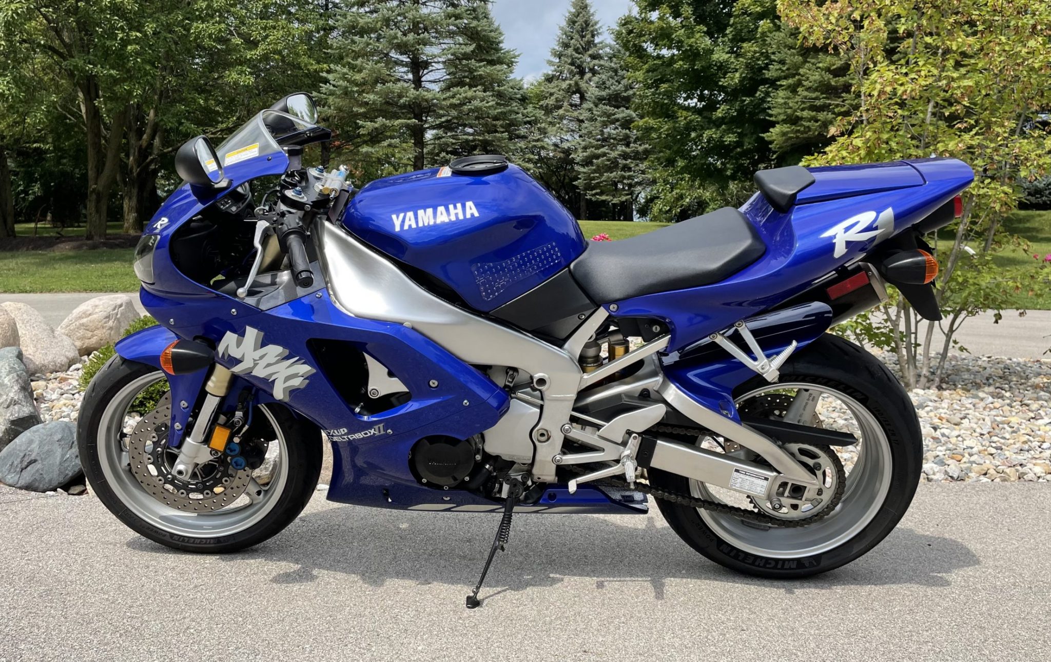 Featured Listing - 1998 Yamaha YZF-R1 - Rare SportBikesForSale