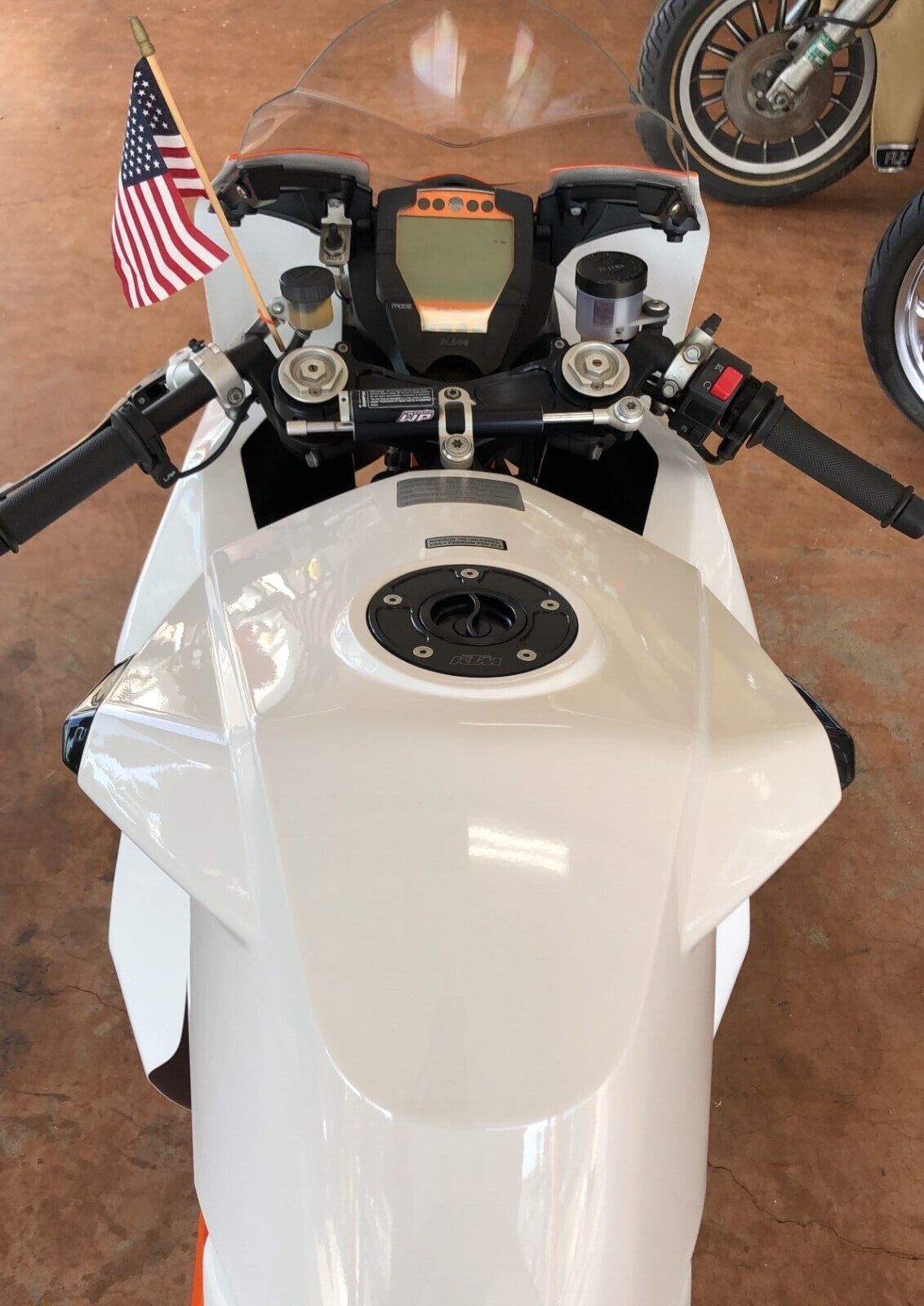 20220823 2012 ktm rc8r track cockpit - Rare SportBikesForSale