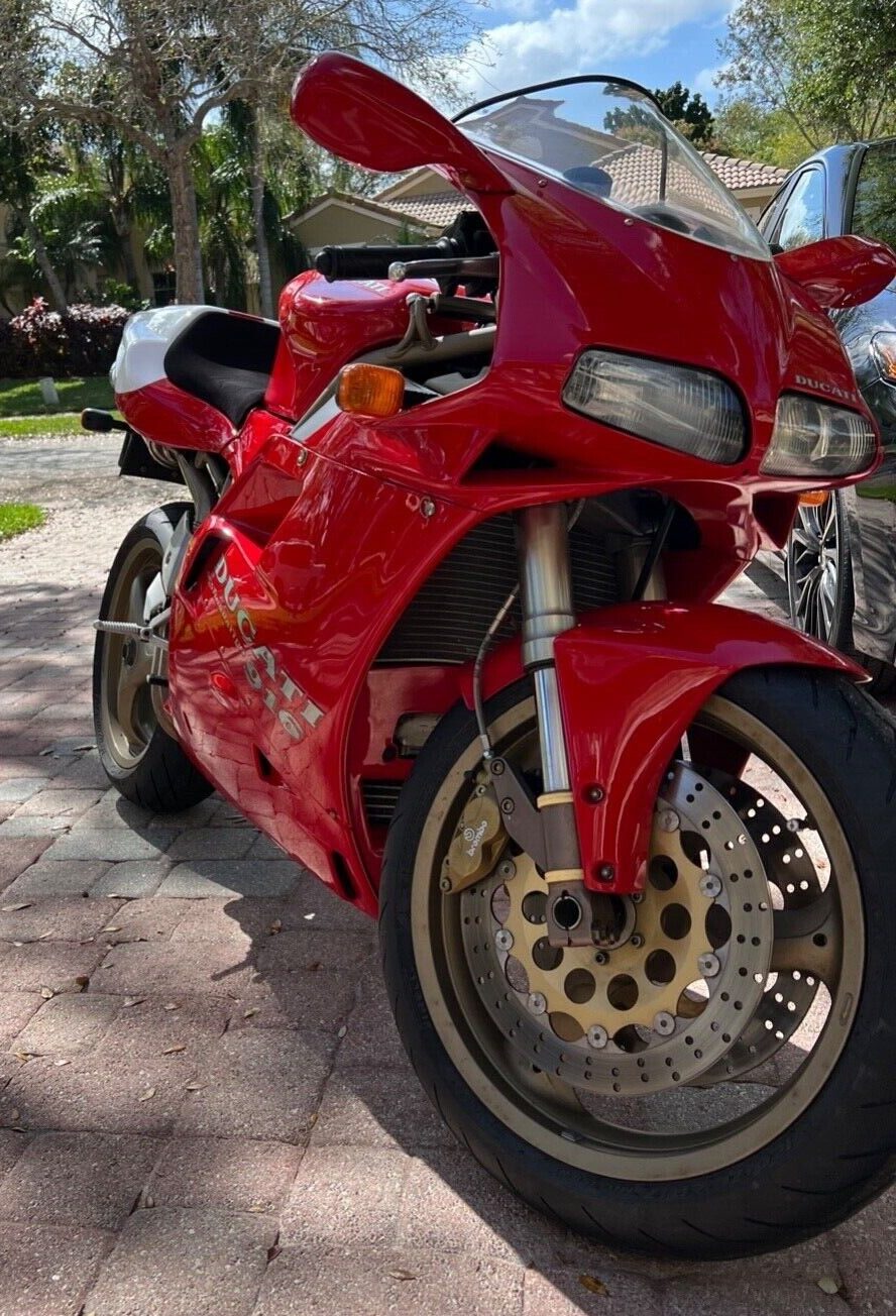 20221009 1997 ducati 916 front - Rare SportBikesForSale