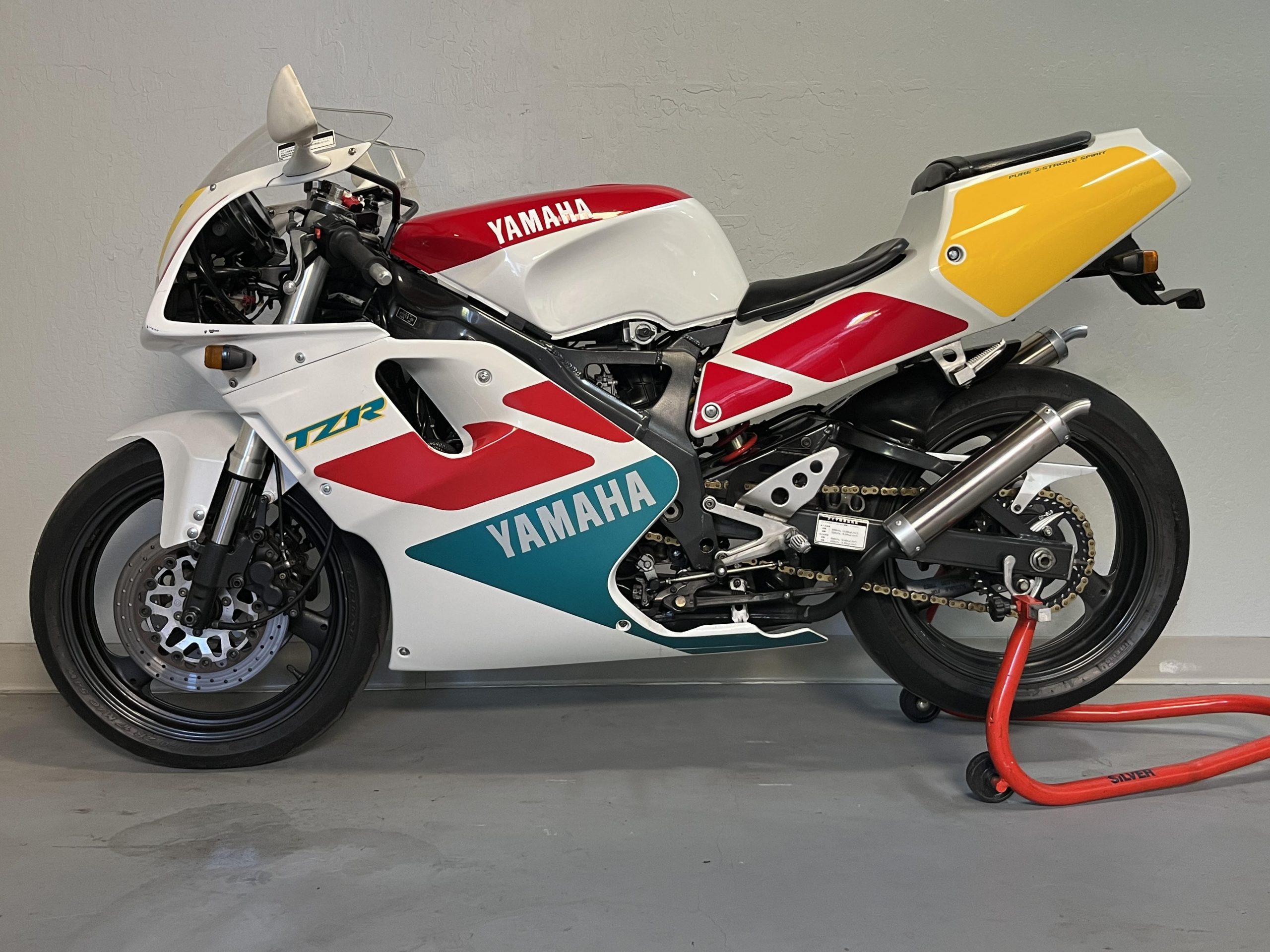 20221120 1992 yamaha tzr250rs left - Rare SportBikesForSale