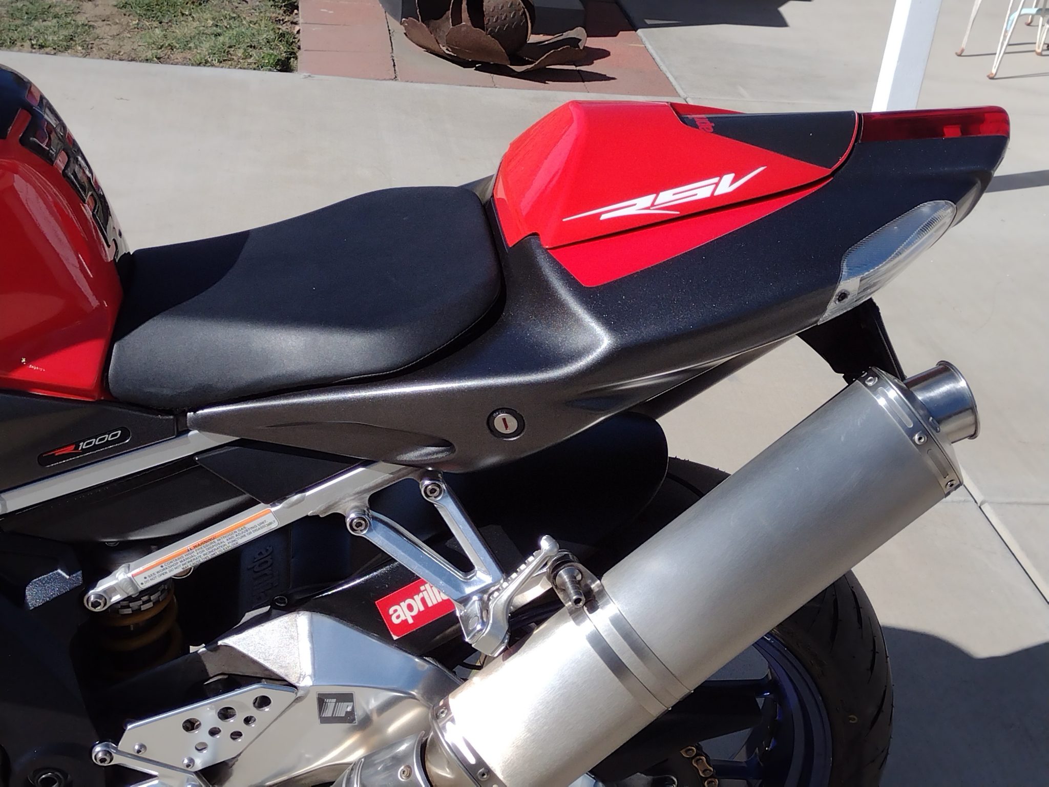 20221214 2007 aprilia rsv1000r left seat - Rare SportBikesForSale