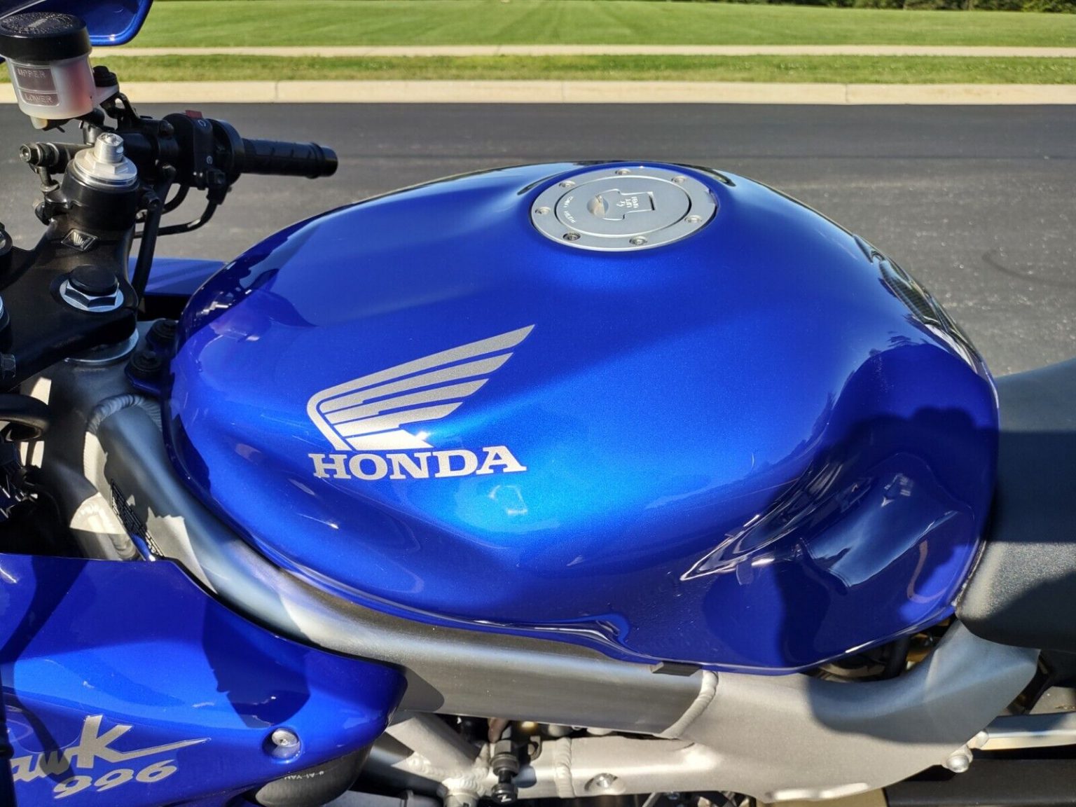 20221225 2003 honda vtr1000f left tank - Rare SportBikesForSale