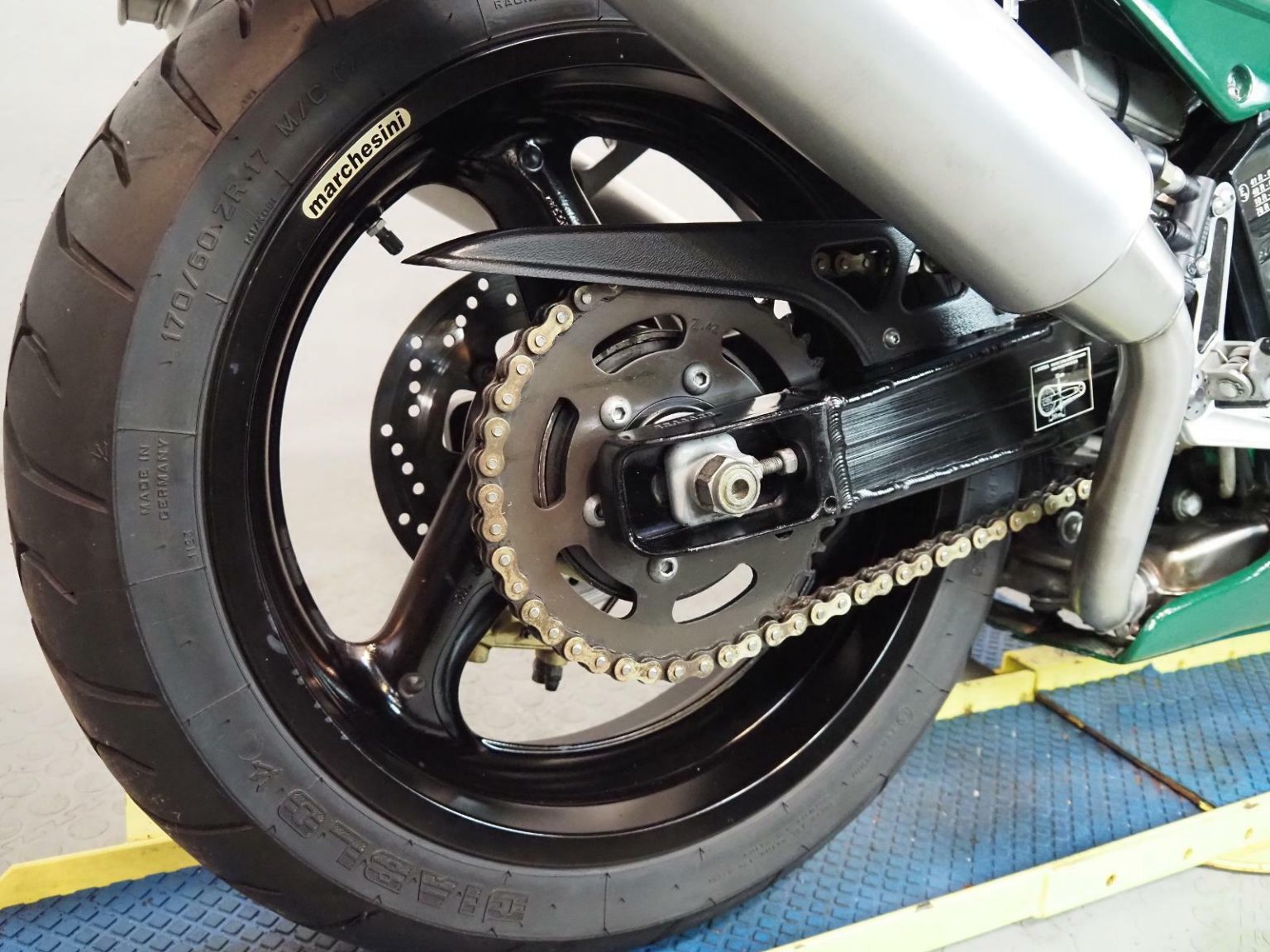 20221228 1999 Laverda 650 Sport Kevlar right rear wheel - Rare ...