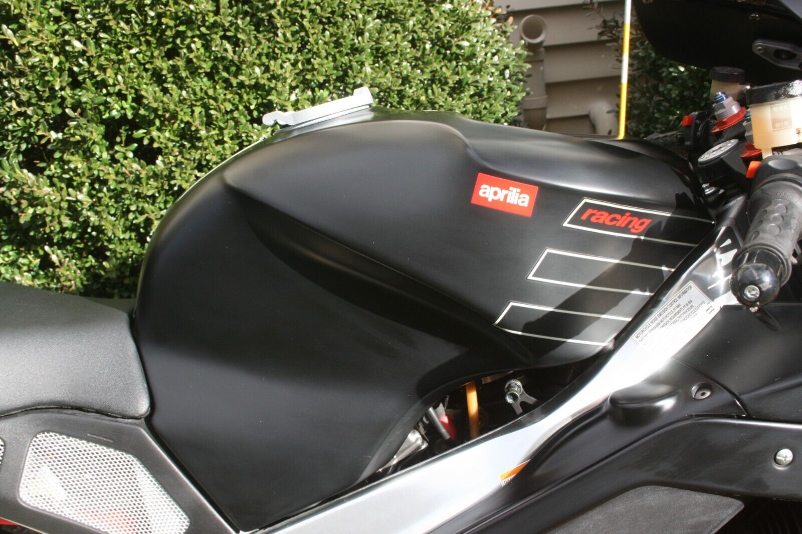 20230211 2001 aprilia rsv mille right tank - Rare SportBikesForSale