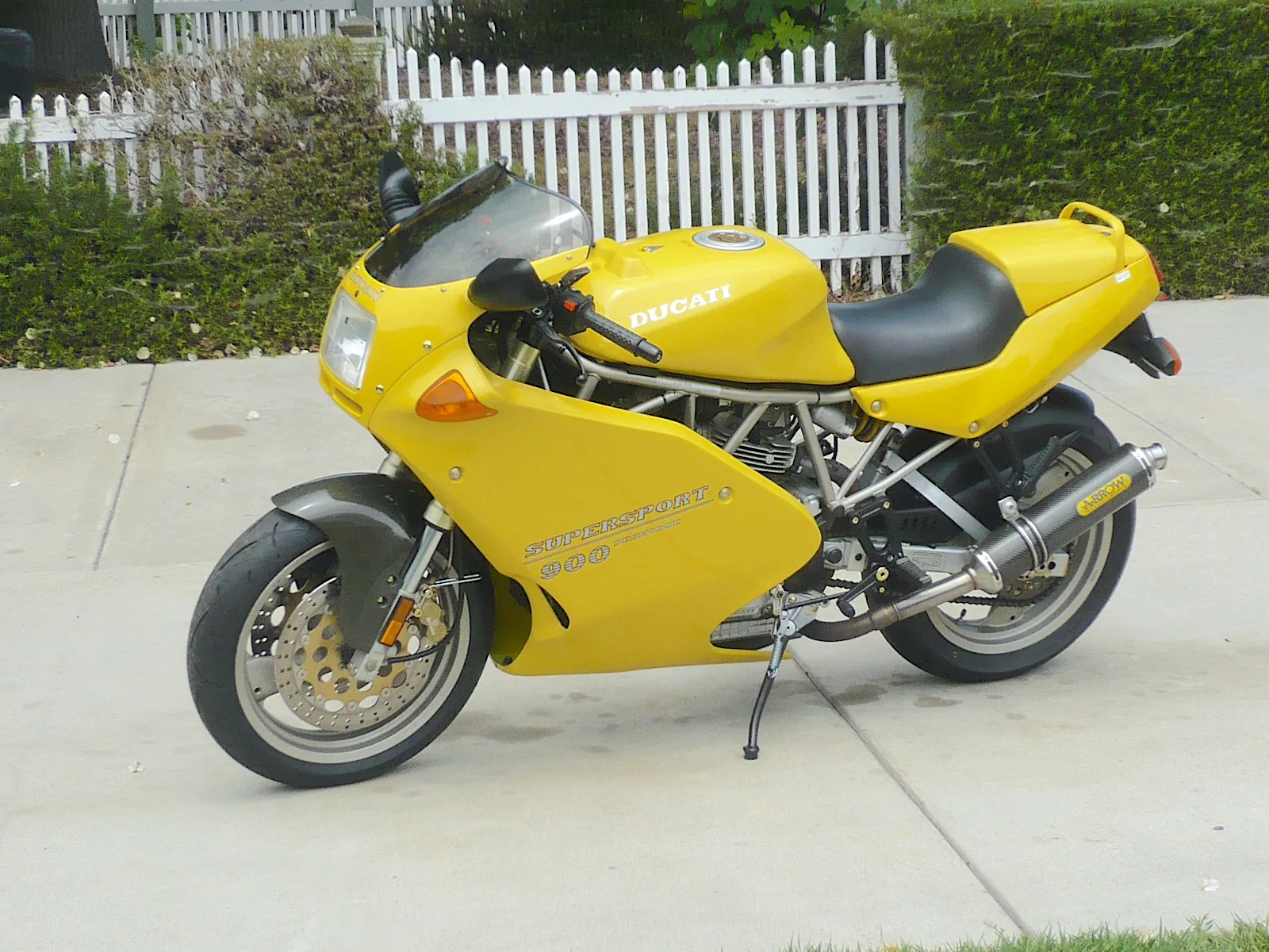 20230910 1995 ducati 900ss left - Rare SportBikesForSale