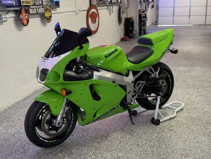 Too Much Green? 1996 Kawasaki Ninja ZX-7R for Sale - Rare SportBikesForSale