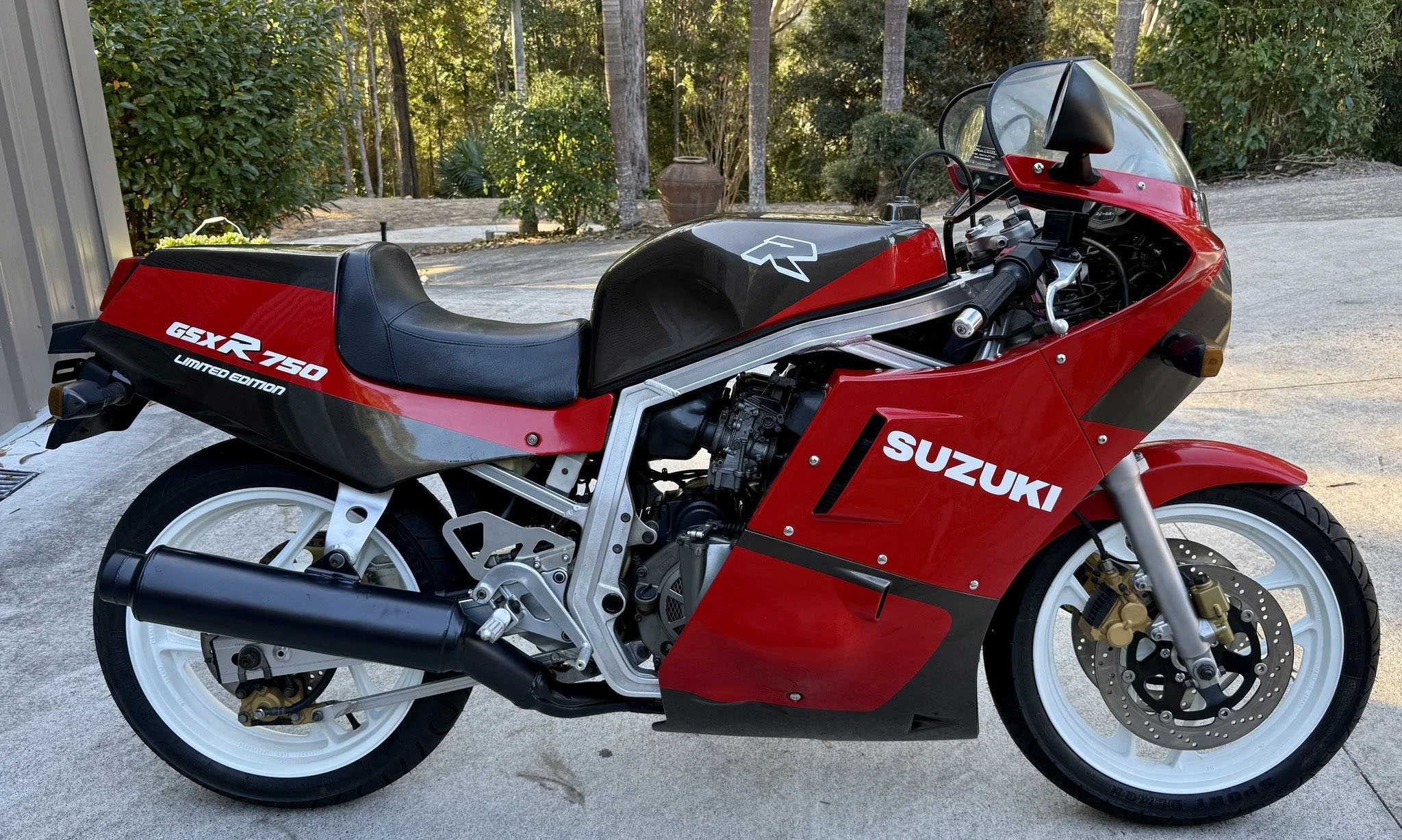 Gixxer Down Under: 1986 Suzuki GSX-R750 Limited Edition for Sale - Rare ...