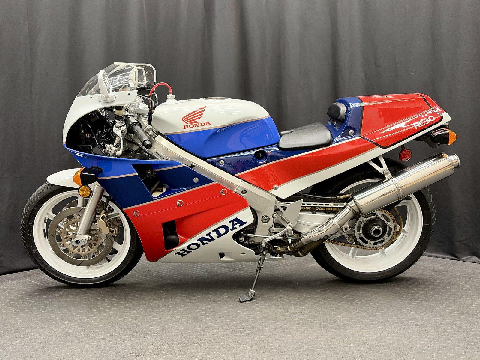 1990 Honda RC30 for Auction - Rare SportBikesForSale